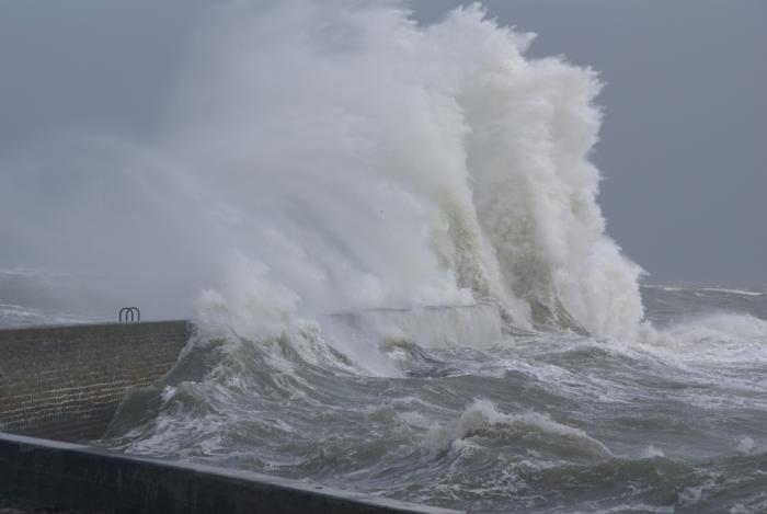 Des vents violents attendus et un risque de vagues de submersion ...